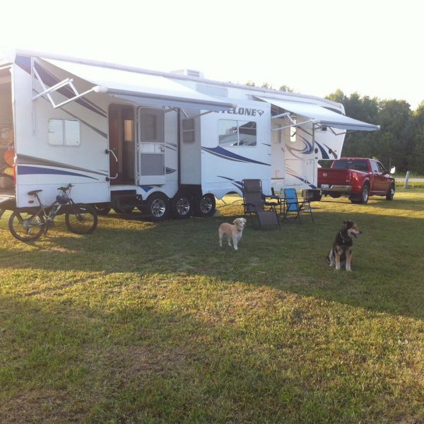 Fifth Wheel RVs: What You Need to Know
