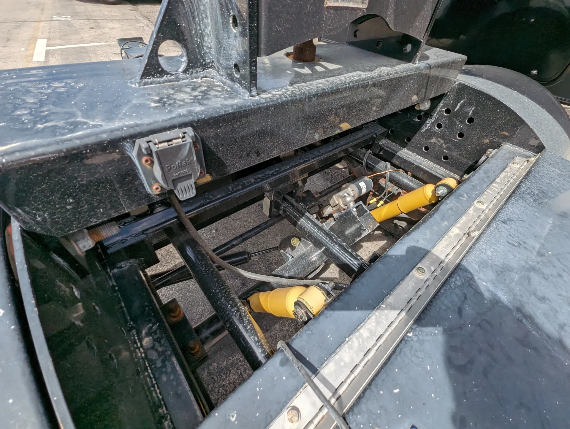 Can You Tow a Fifth Wheel Without a Truck? 5th Wheel Dolly Options ...