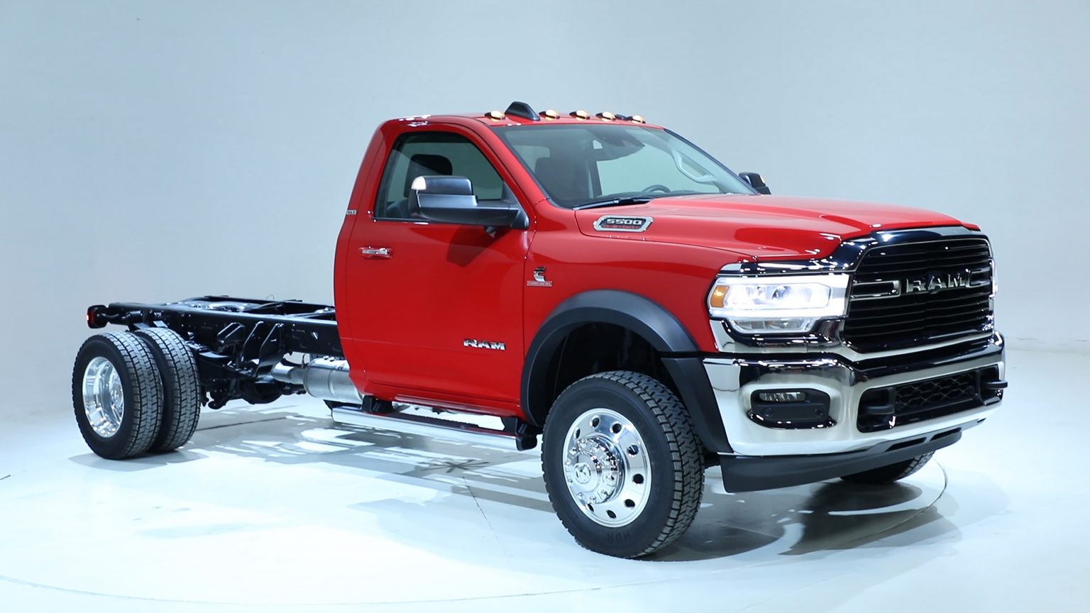 Who Needs A 5500? Does It Have Better Towing Capacity Than 1 Ton?