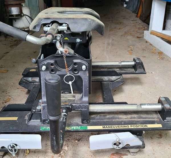 The Slider Hitch Secret: How to Make Towing Your 5th Wheel Easier and Safer