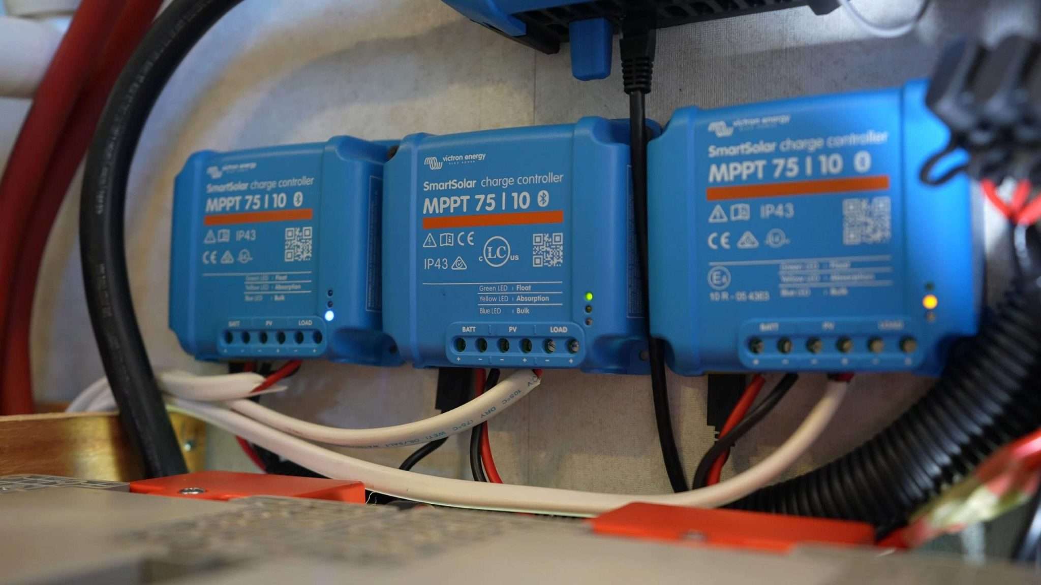 Building a Rugged Overland Solar Off-Grid Power System