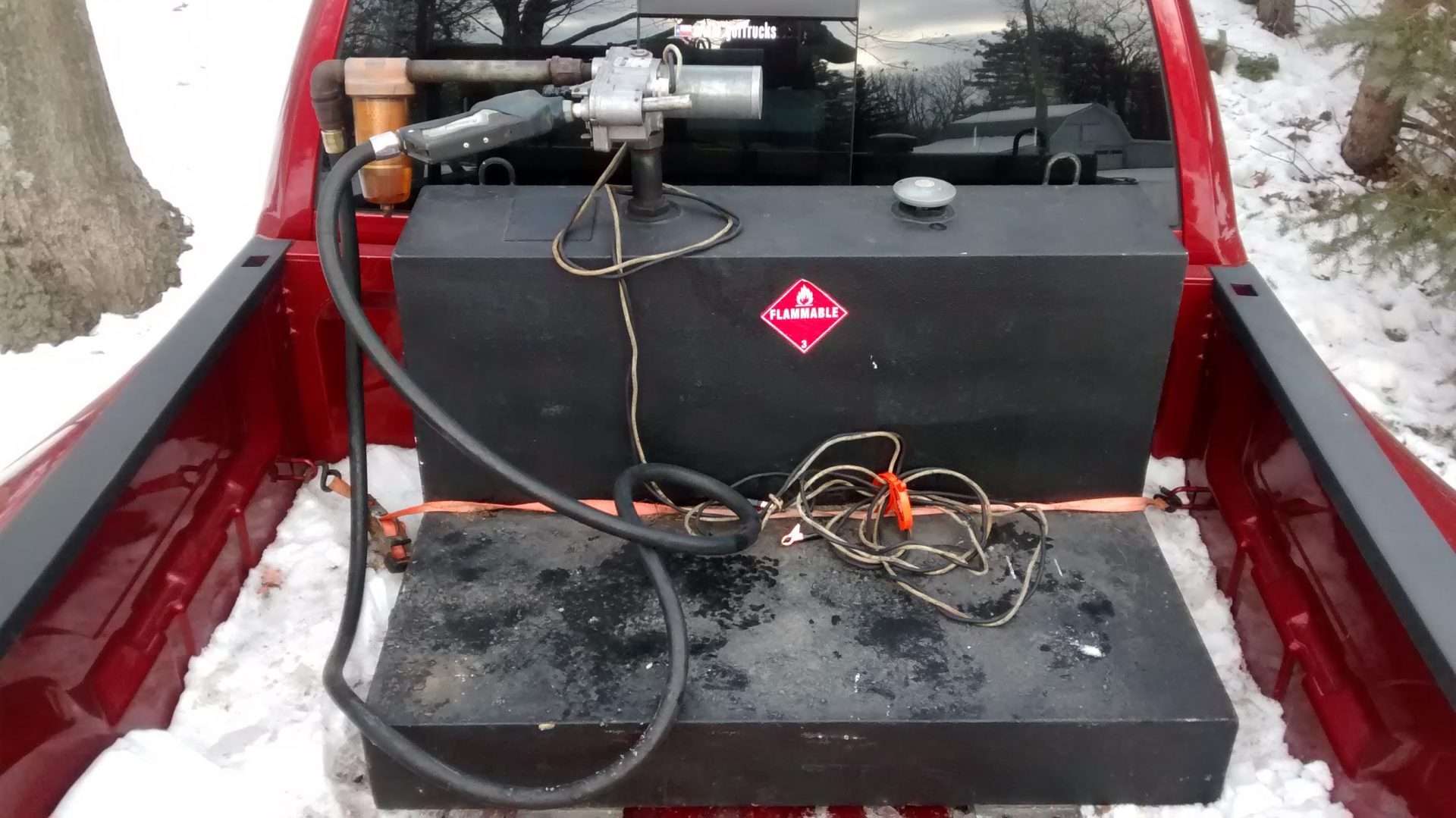 Truck Bed Fuel Tanks: Easily Expand Poor Towing Range and Save Money