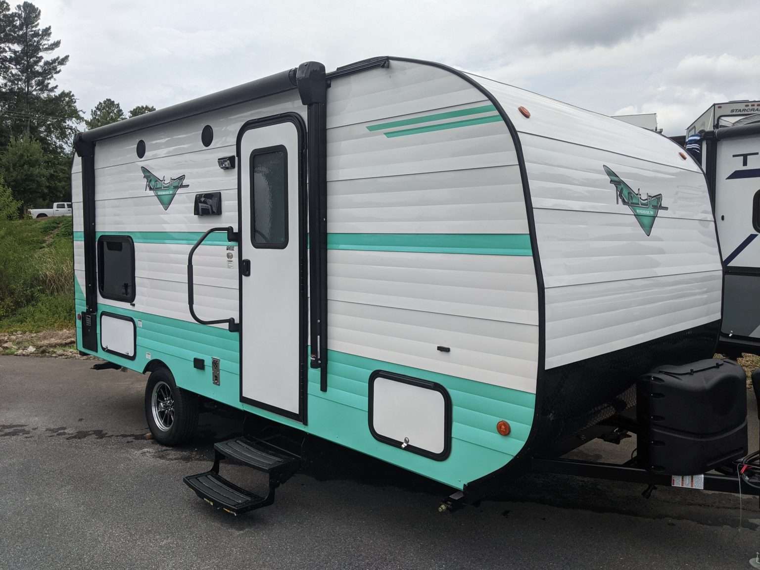 8 Stylish Retro Campers That Embody Classic RVs