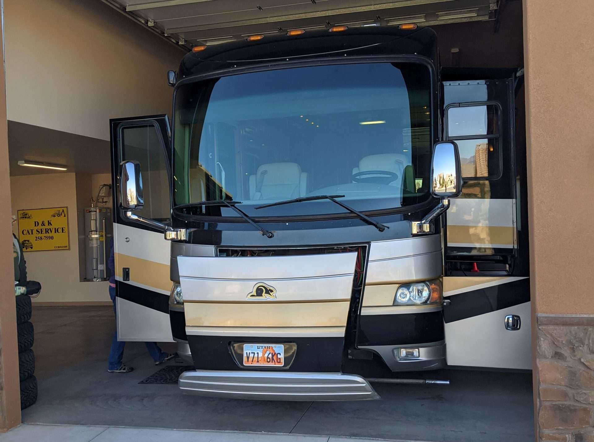 7 Top Luxury Motorhome RV Brands You Won't Believe