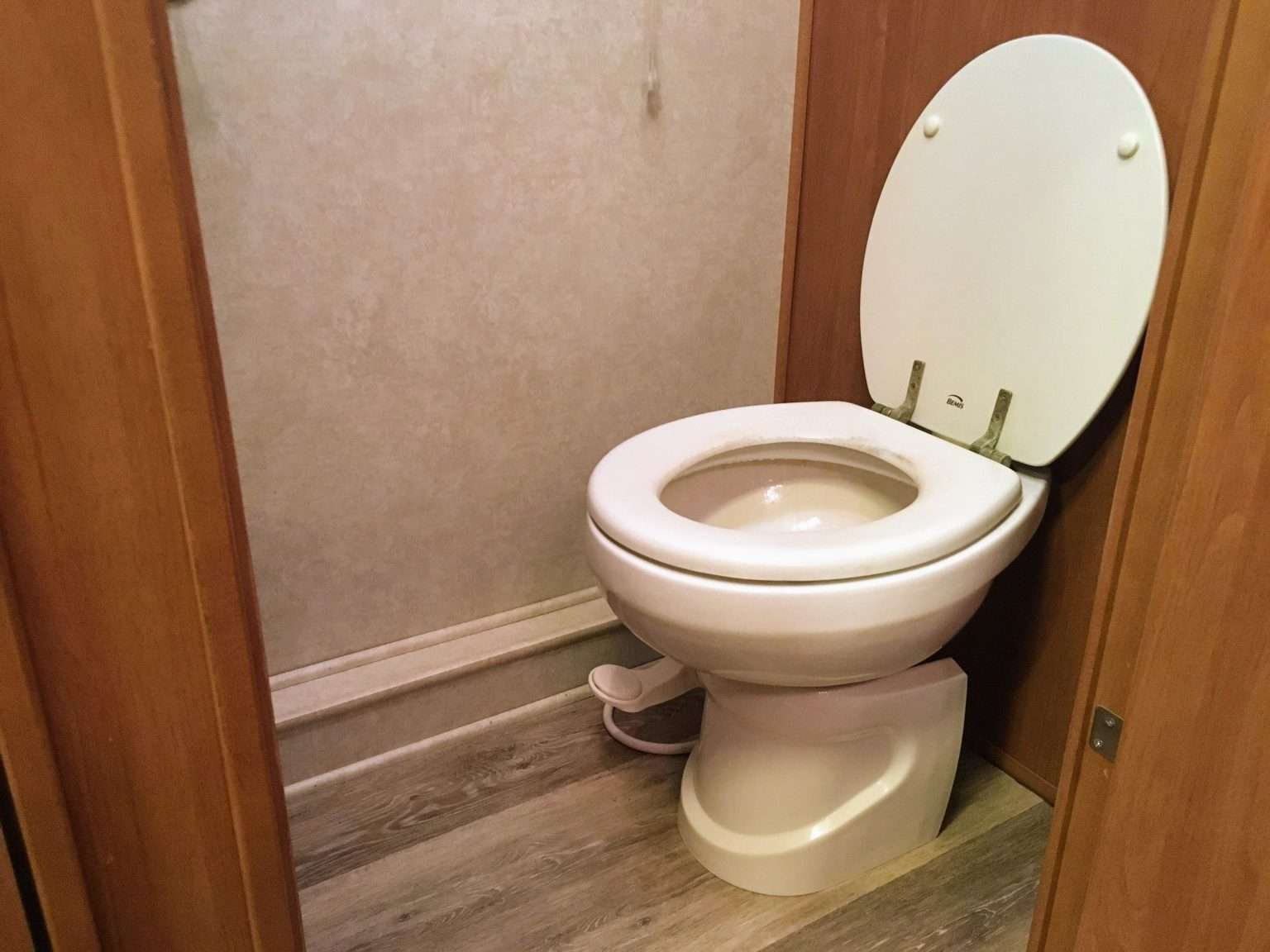 5 Best Off-Grid Toilet Options to Save Water and Manage Waste