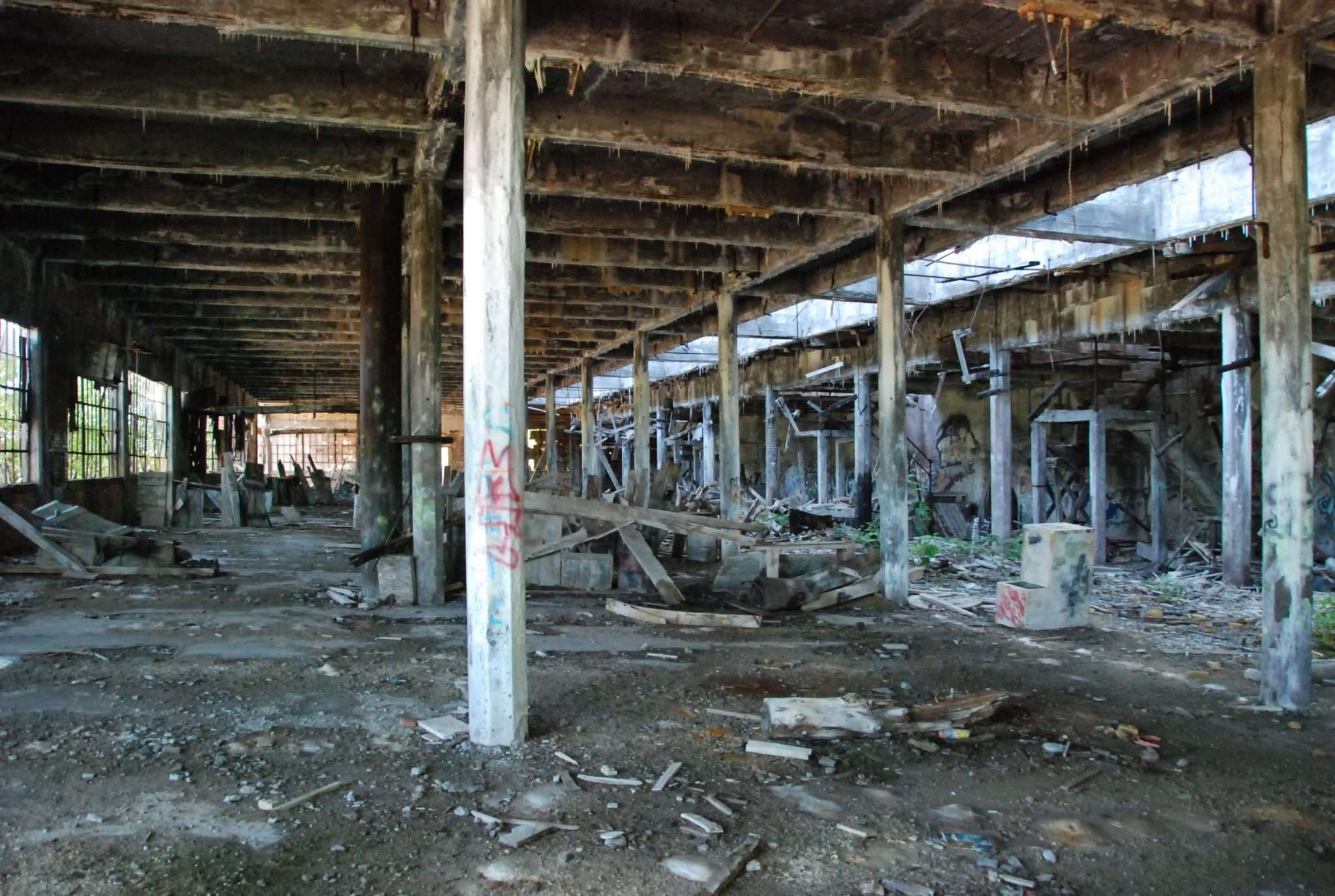 9 Most Fascinating Ghost Towns in Michigan