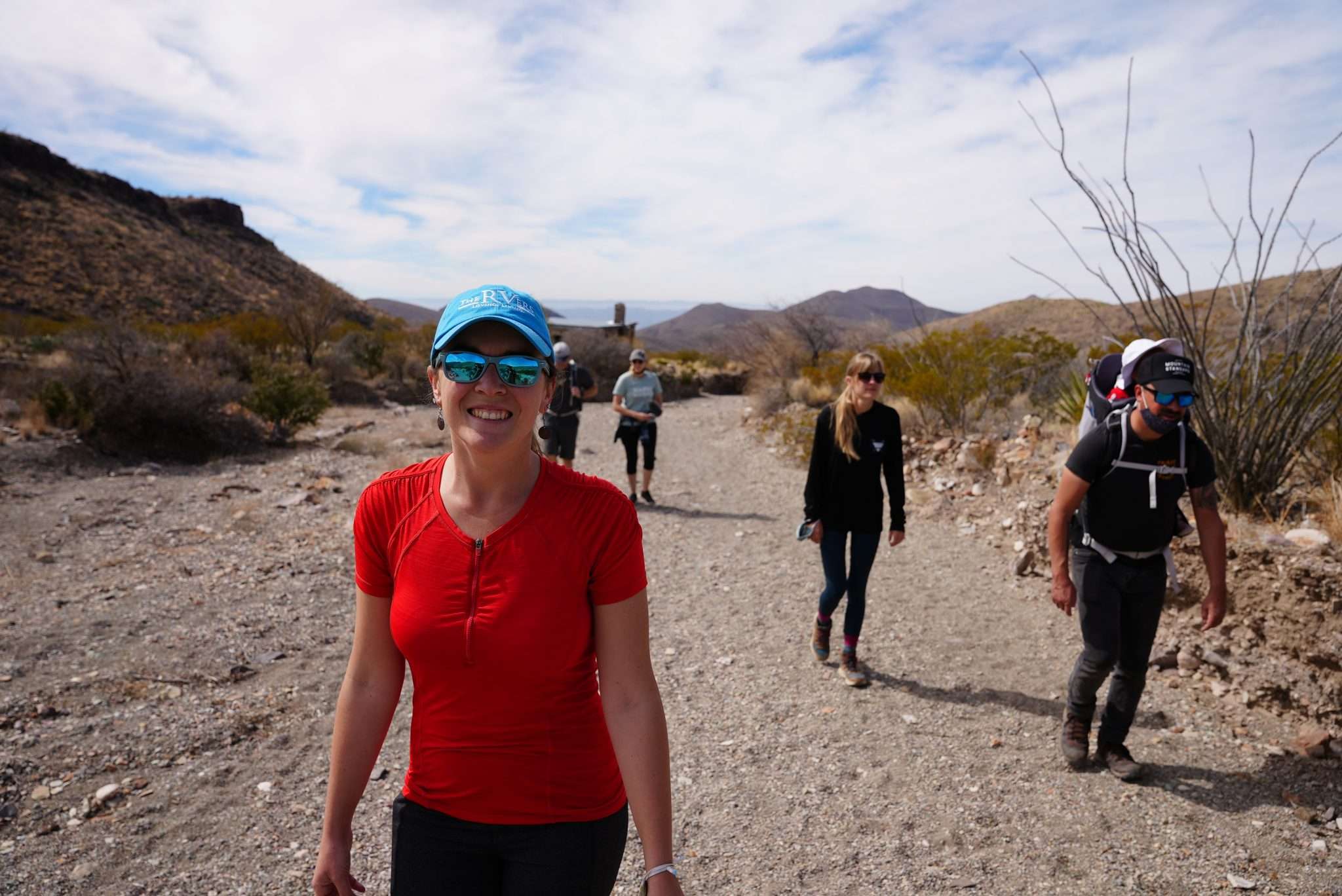 7 Best Hats for Hiking That Will Feel Good and Look Good - MOTM