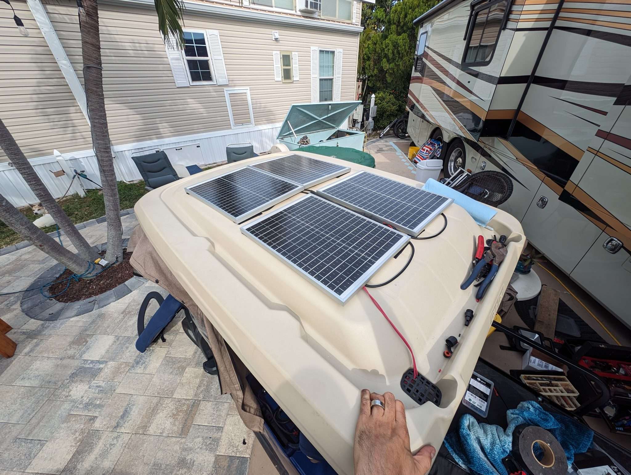 The Beginner’s Complete Guide to RV Solar Battery Chargers