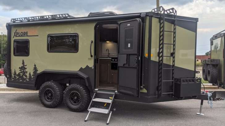 8 Best 4 Season Travel Trailers for Staying Cozy When It’s Cold