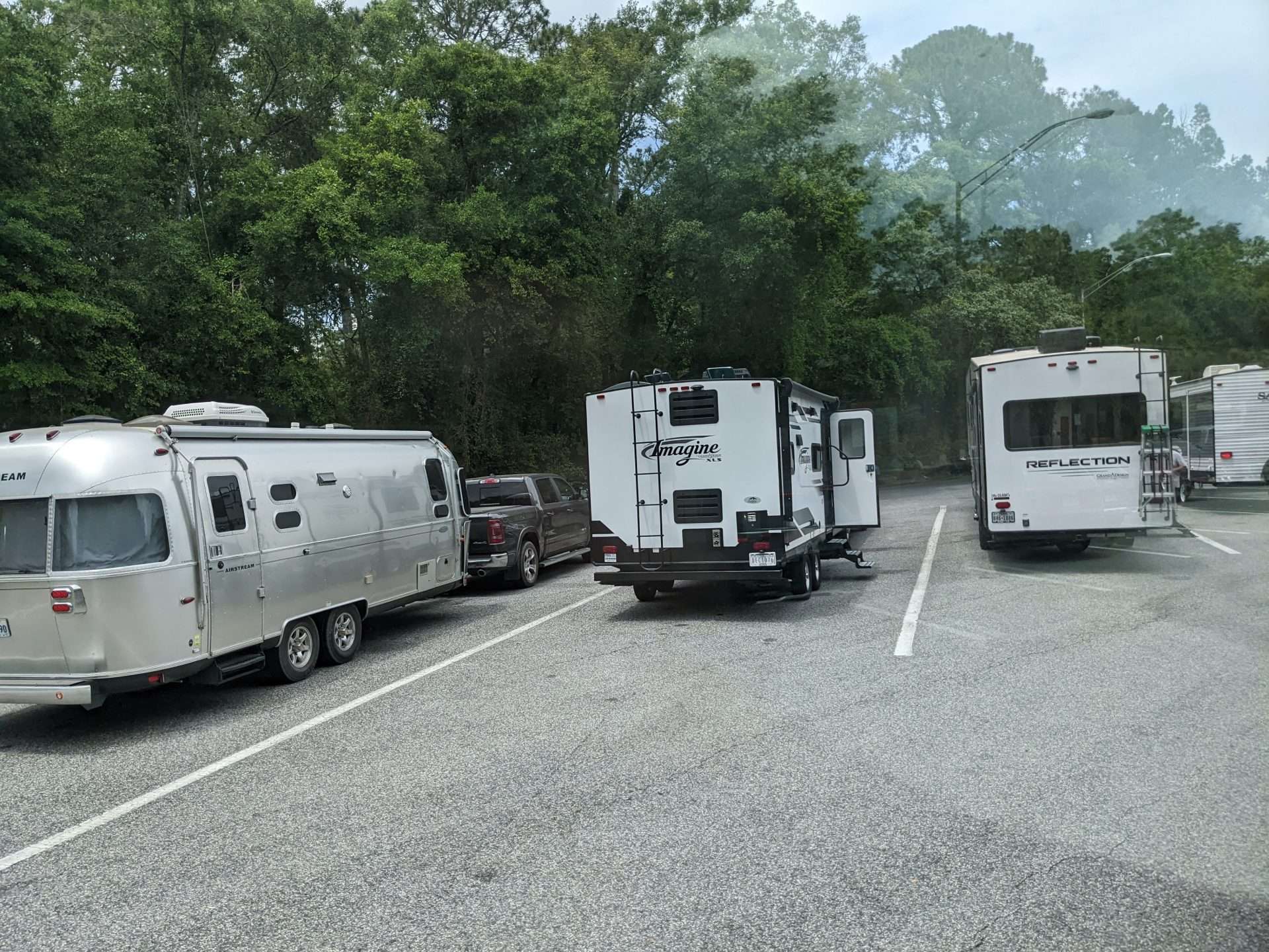 Overcrowded Rest Stops Leave Semis and RVs Scrambling for Overnight Parking