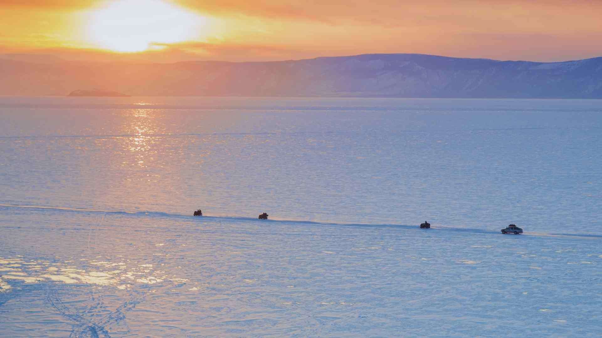 The Dangerous World of Ice Roads: Are They Worth the Risk?