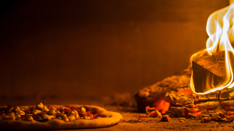 How to Cook an Amazing Pizza Over the Campfire