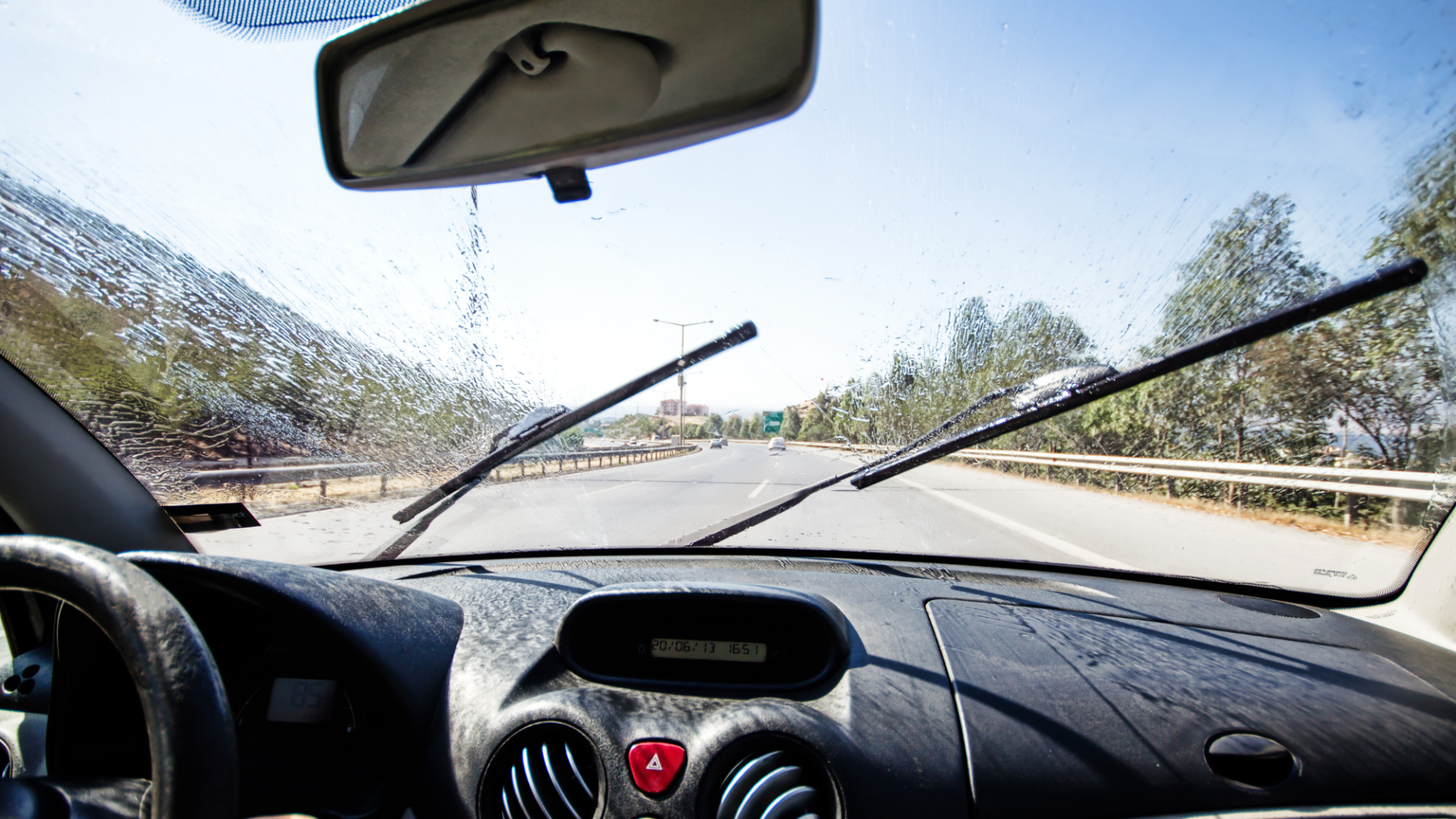 How Long Windshield Wipers Last and How to Replace Them