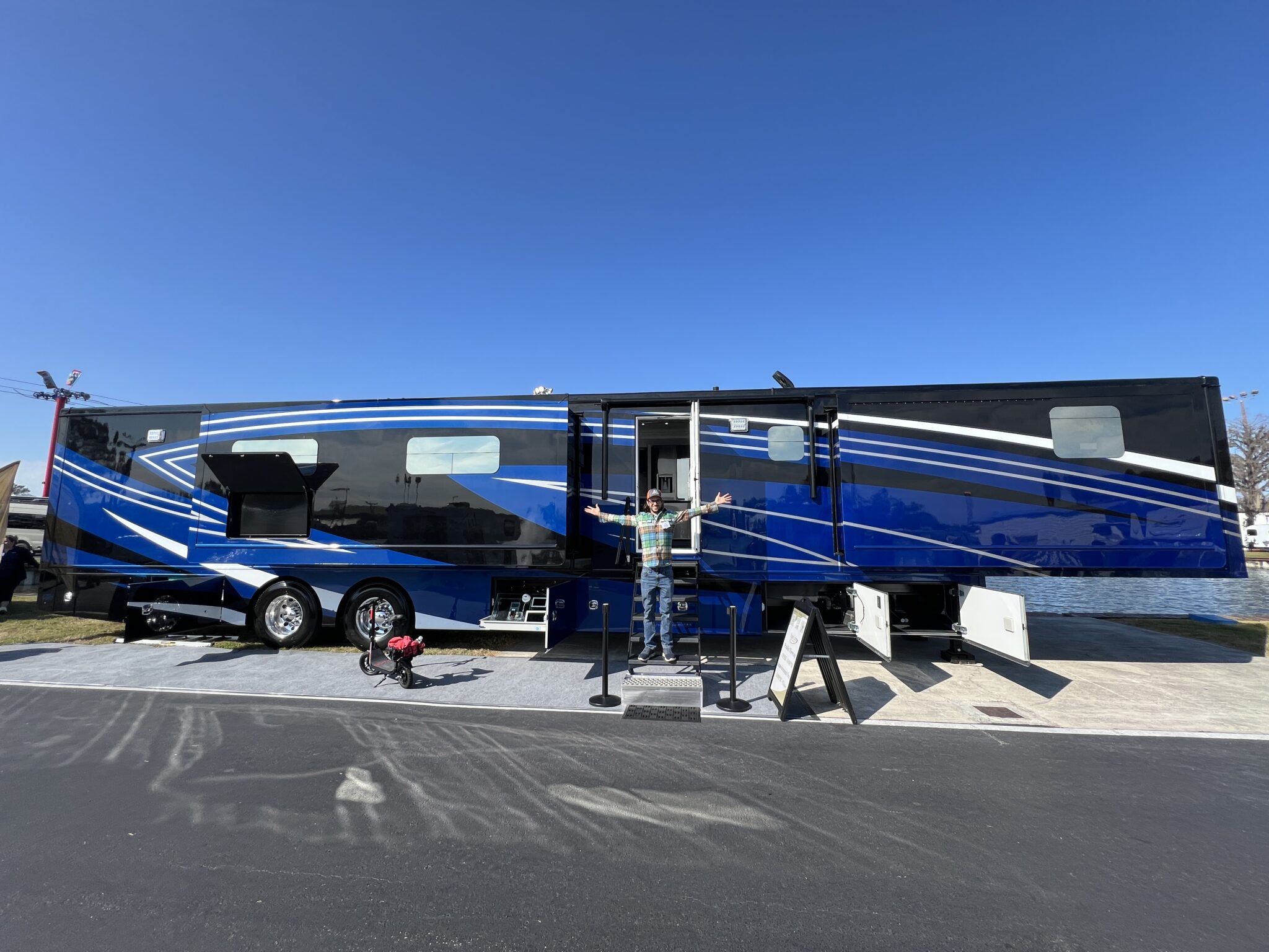 Spacecraft RV: Luxury on Wheels for the Modern Explorer