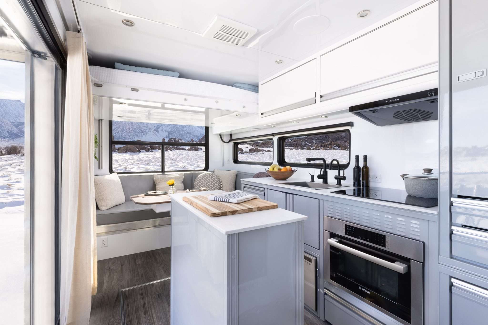 Living Vehicles: The Ultimate Off-Grid Experience Without Sacrifice