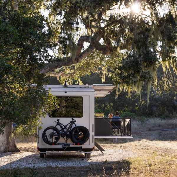 Living Vehicles: The Ultimate Off-Grid Experience Without Sacrifice