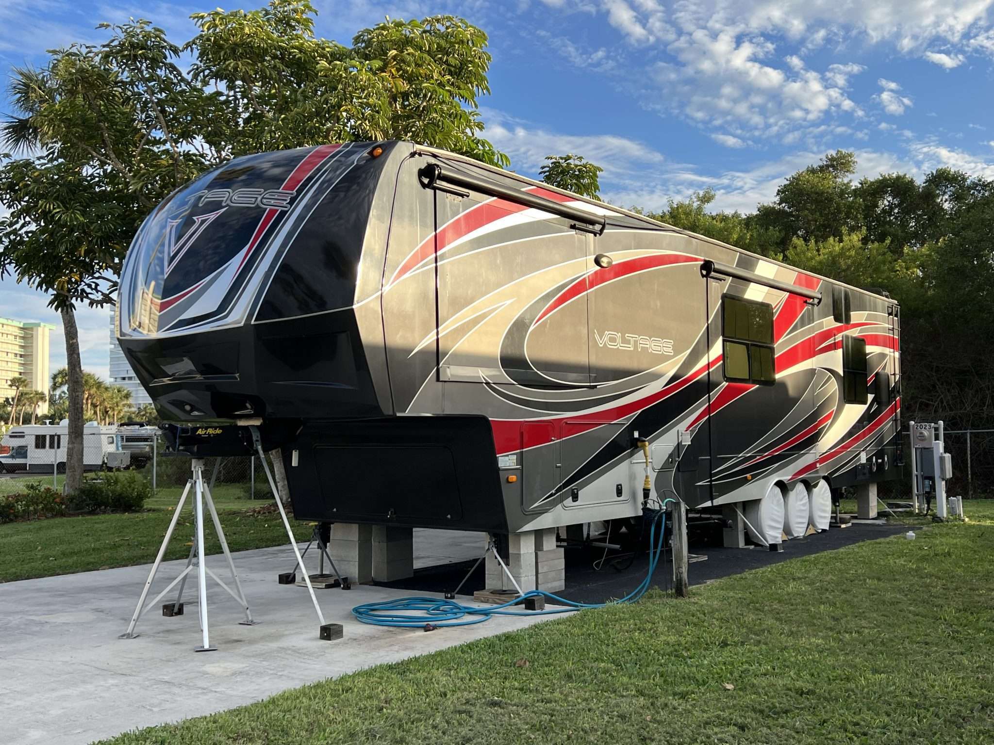 Conquer The Wild Your Ultimate Guide To Arctic Fox Truck Campers