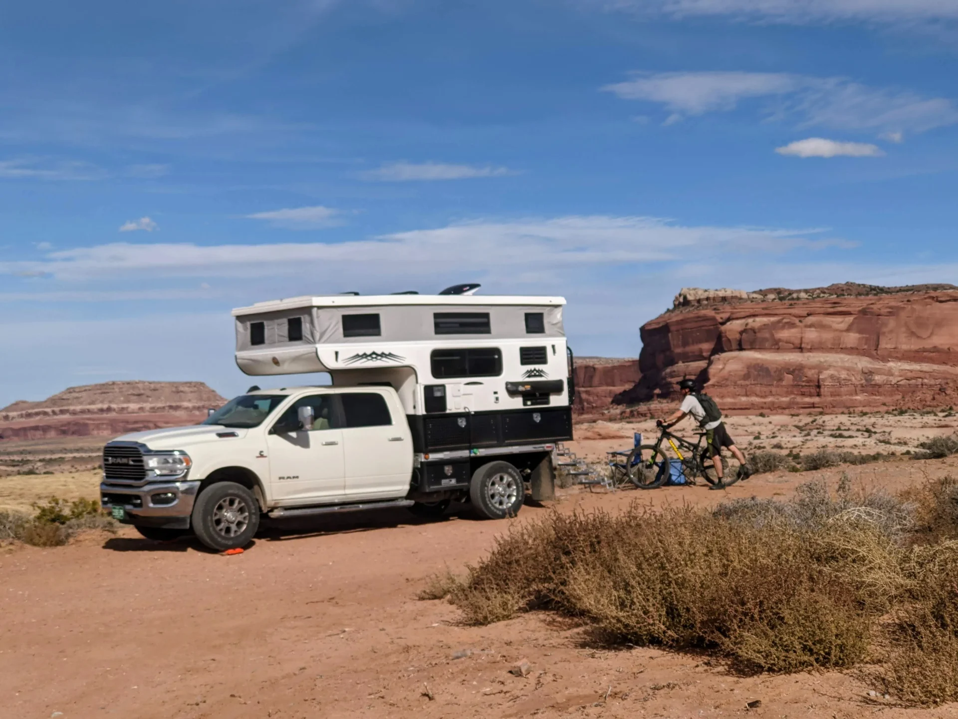 Why Choose a Pop-Up Truck Camper? The Pros, Cons & Trade-Offs