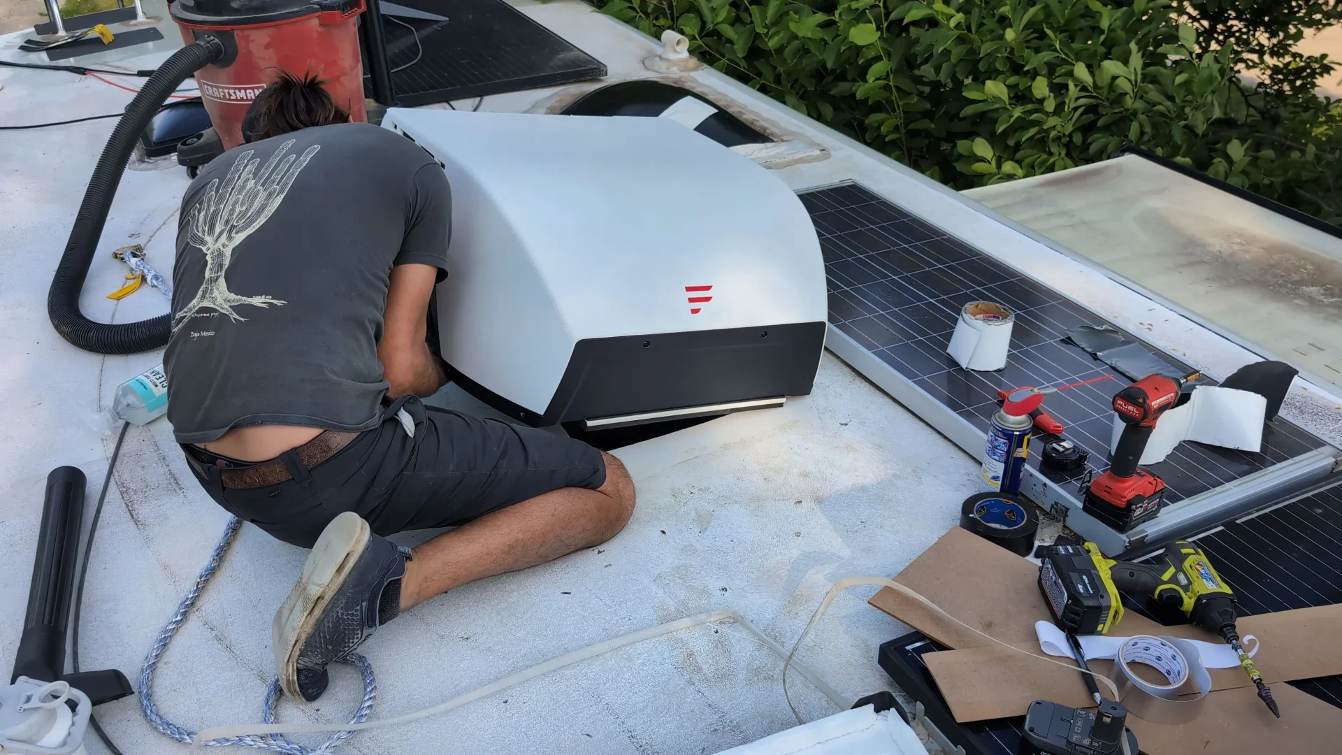 Testing the Furrion Chill Cube 18k Variable-Speed AC: The Future of RV ...