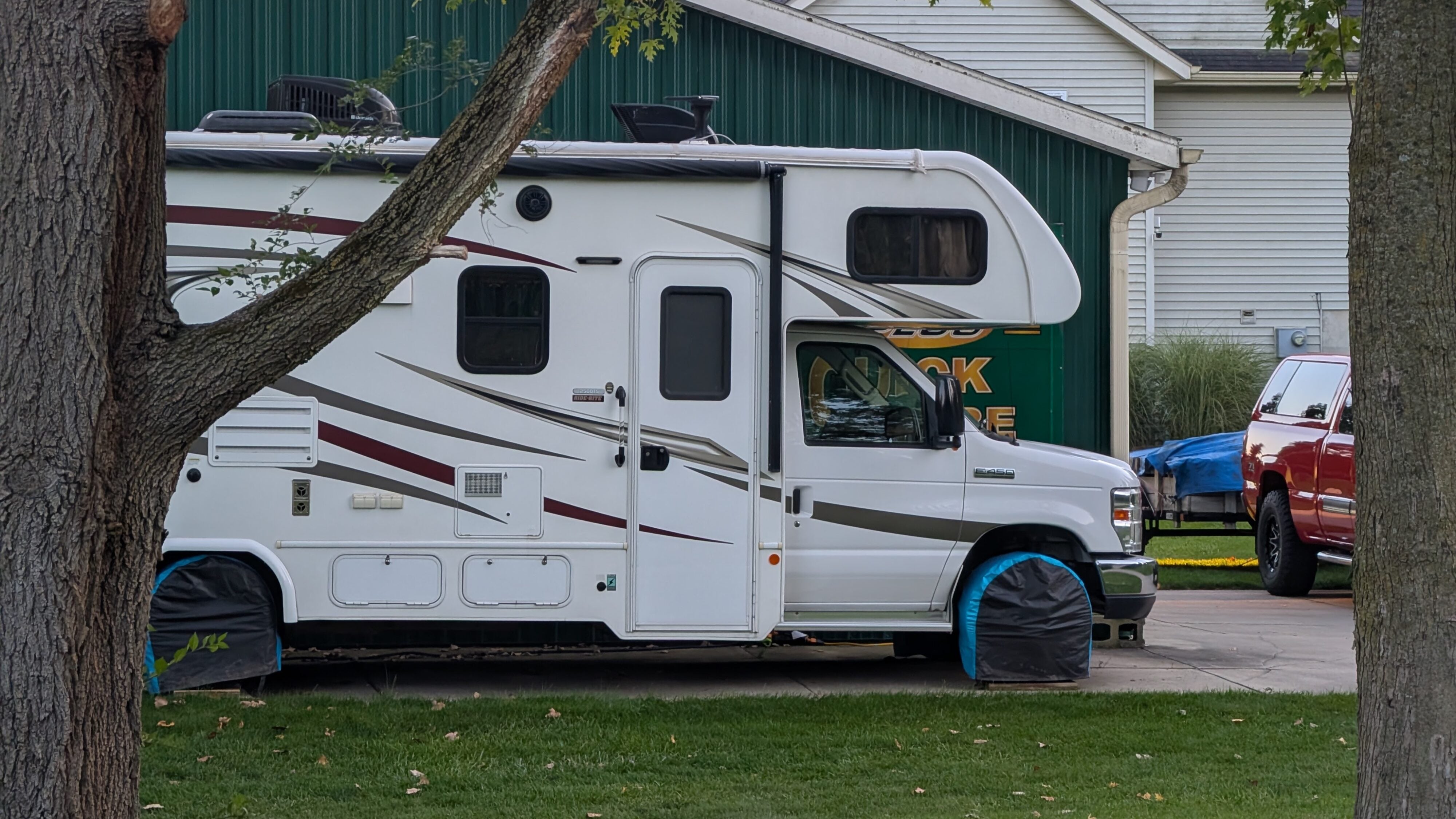 How to Prevent RV Tire Flat Spot Damage